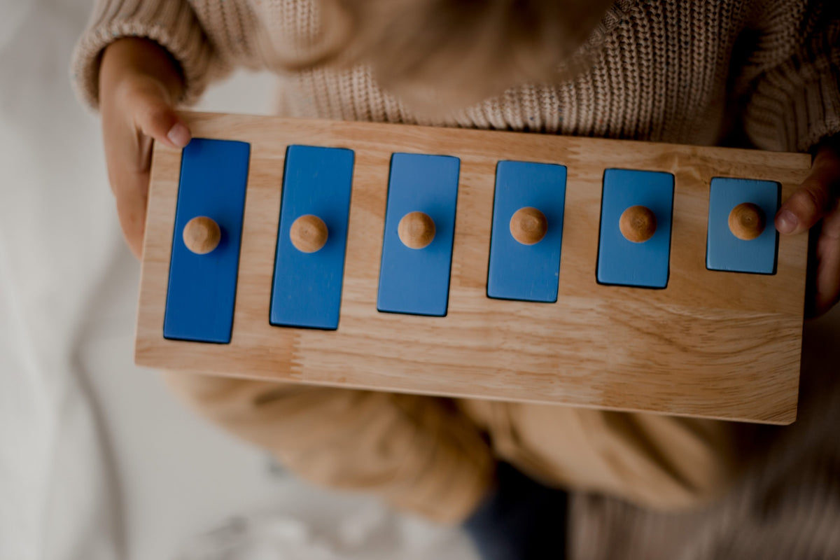 QTOYS - Short - Tall Knob Puzzle – Home With Kids